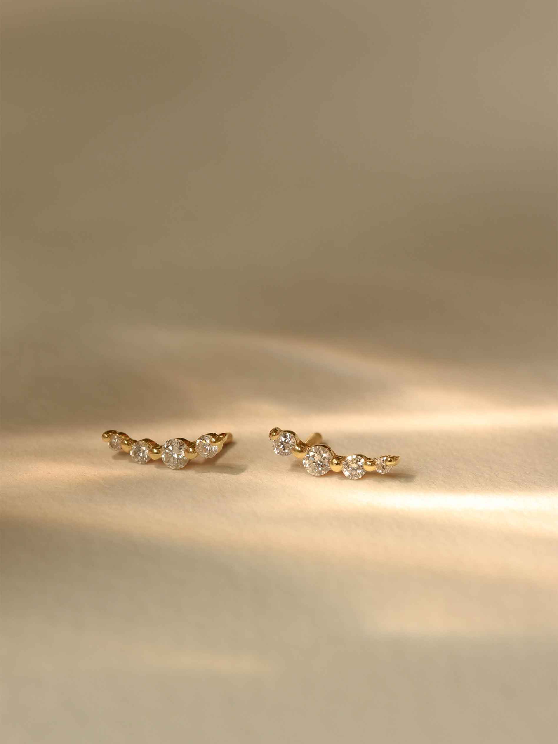 Wisp Threaded Labret Earring - Diamonds in 14k Gold | Curious Creatures
