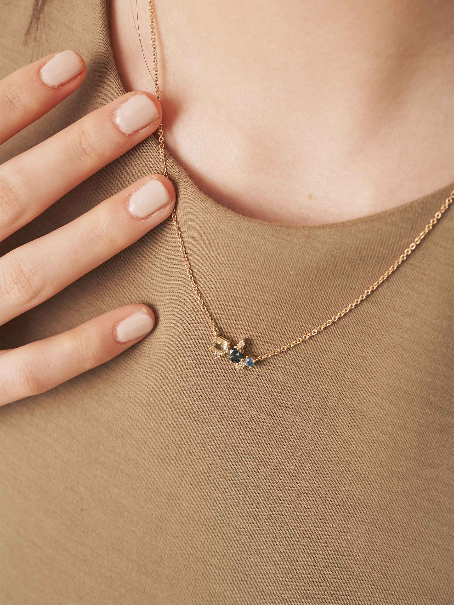 One-of-a-kind Curio Necklace - Sapphire and Diamonds in 18K Solid Gold ...