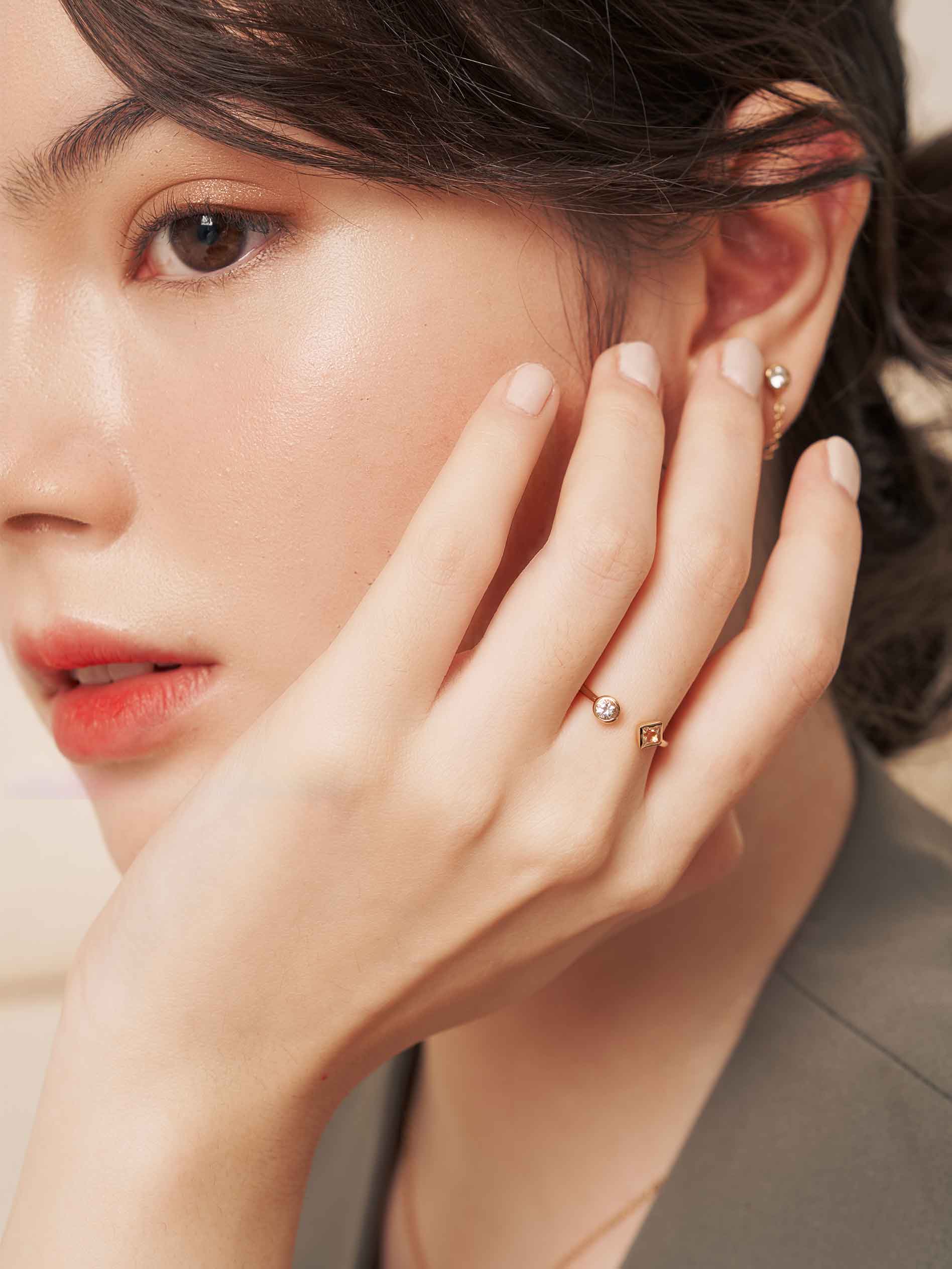 Serena Ring - White Topaz in Champagne Gold | Curious Creatures