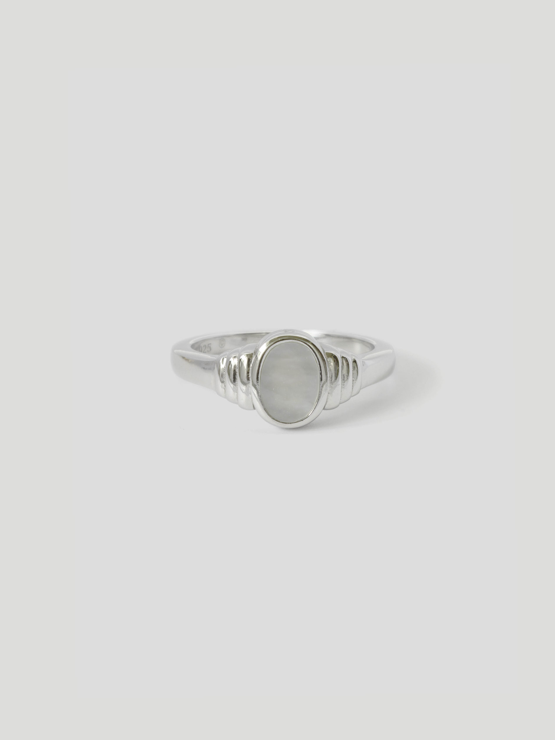 Cleo Ring - Mother of Pearl in Silver | Curious Creatures