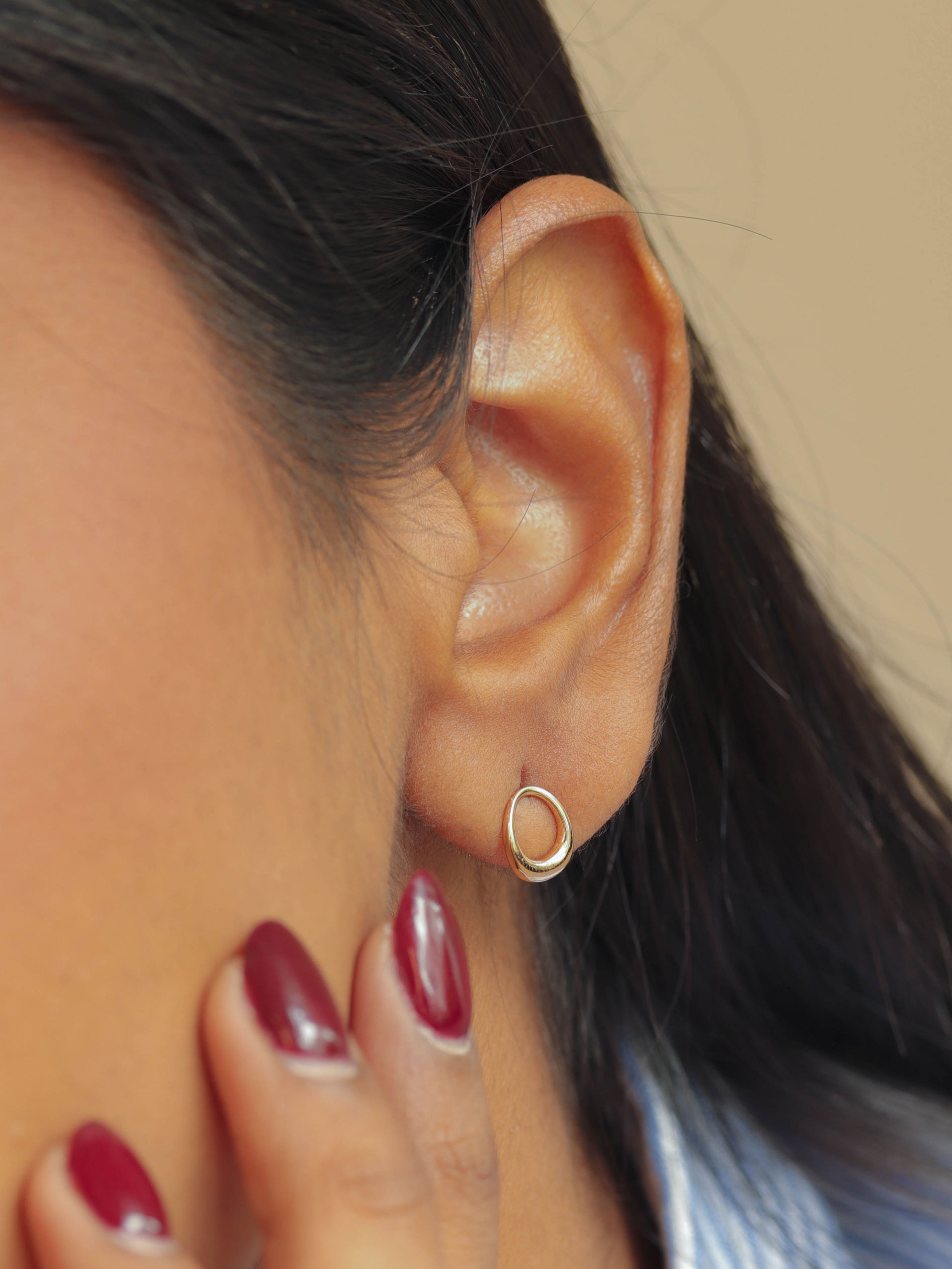 Oblong Earrings in Champagne Gold | Curious Creatures