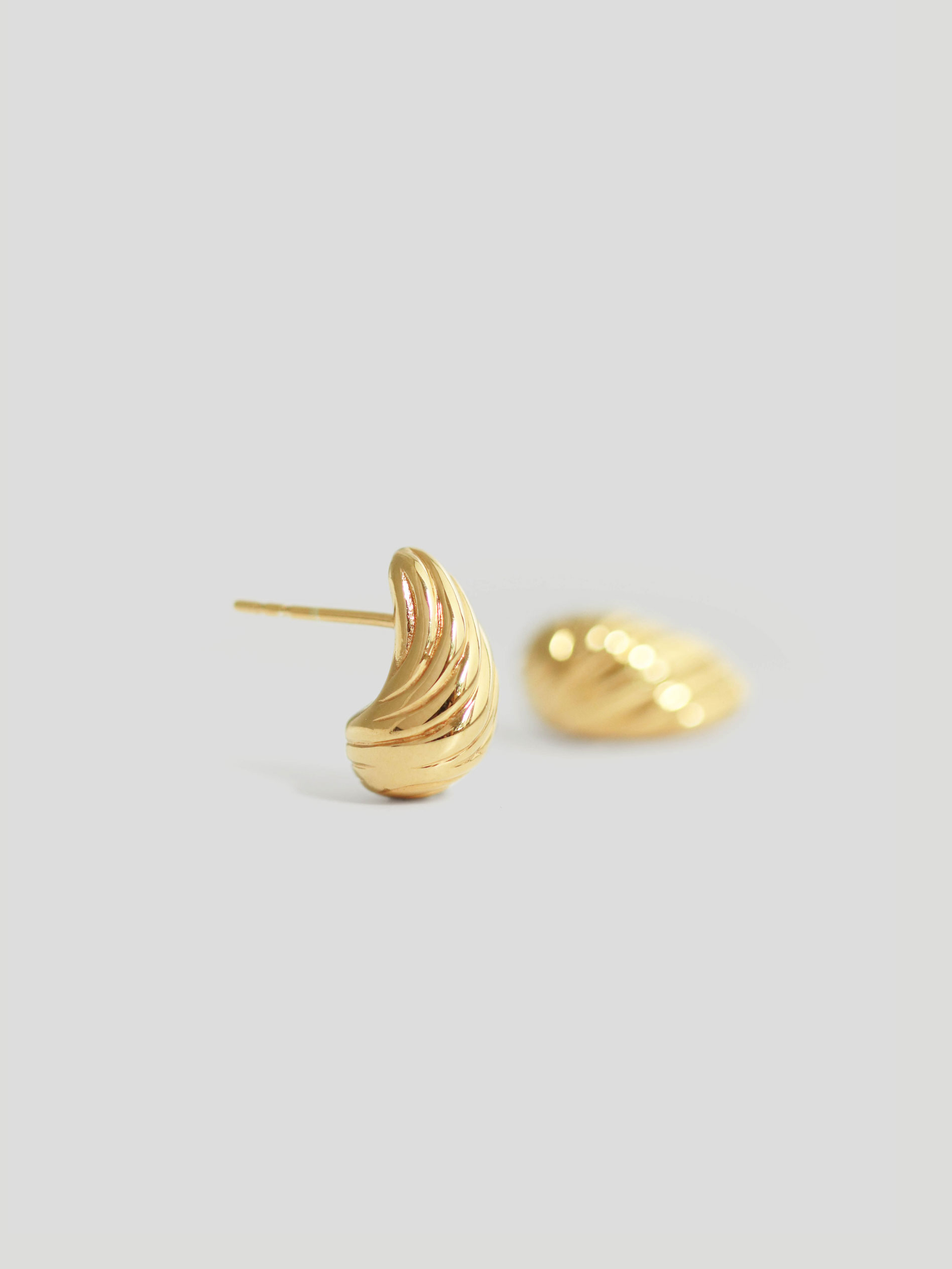 Croissant Ear Studs in Champagne Gold | Curious Creatures